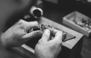 How to Become a Jeweler
